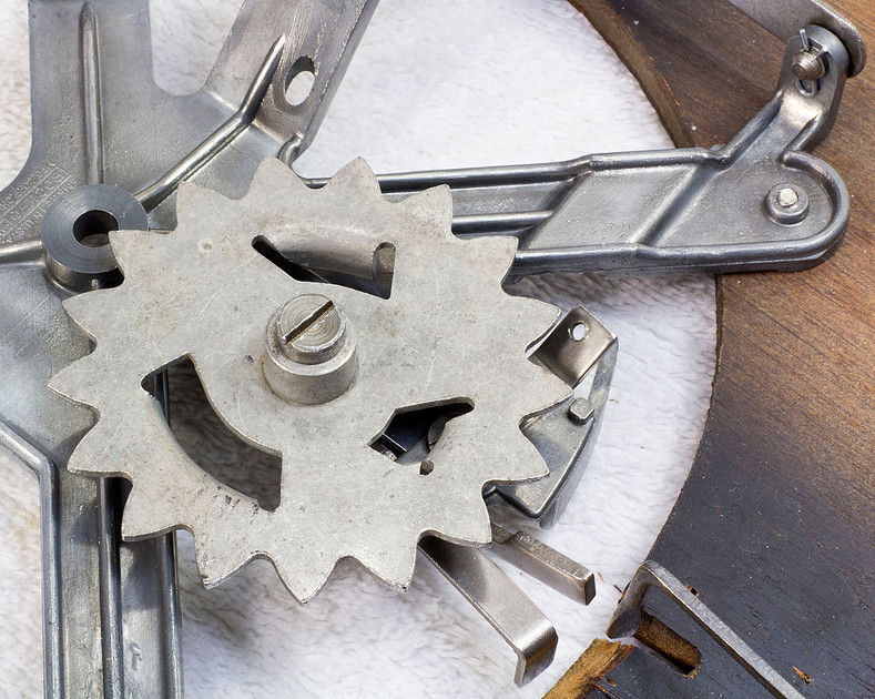 Zenfolio | Fun With Pinball | Rock-Ola World's Series Field Disc Mechanism